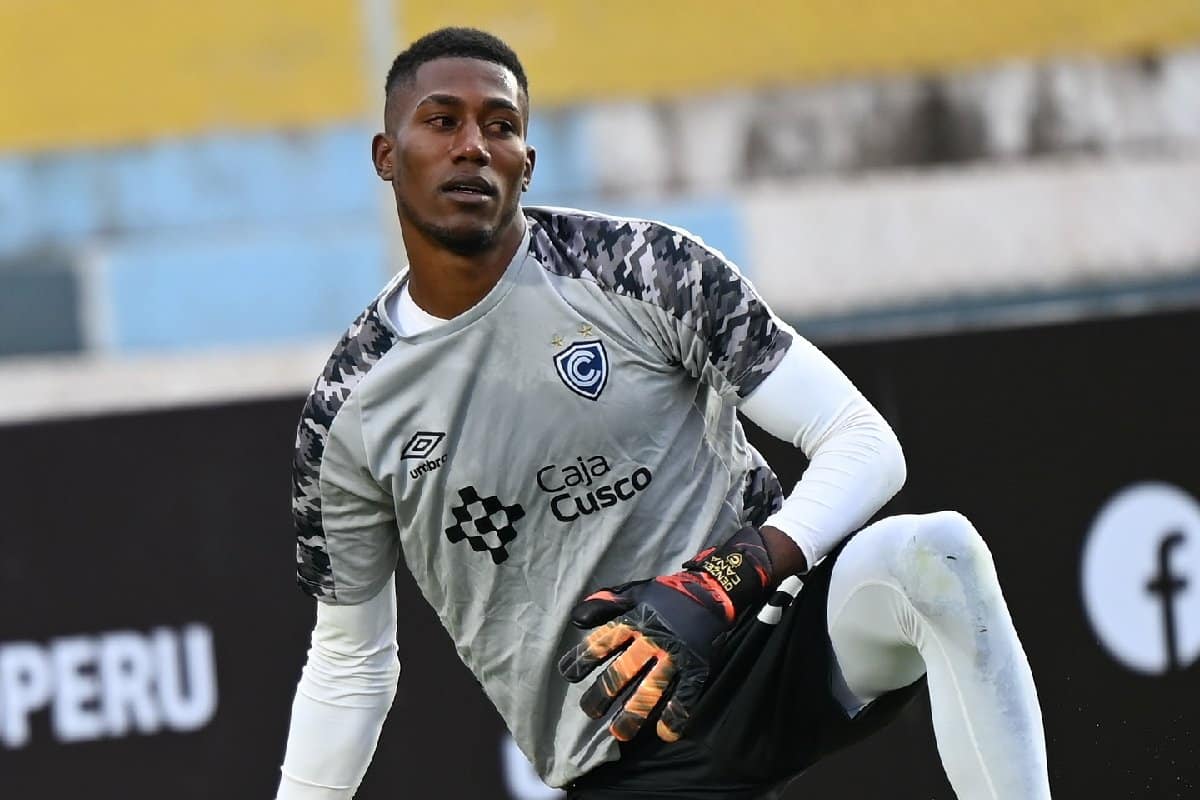 Cienciano: el fallido debut de Denzel Caña, el arquero que llegó en ...